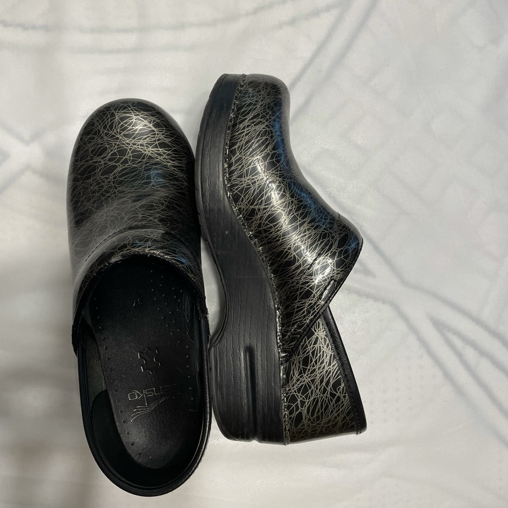 Black And Gray Dansko. Great Condition - Gem